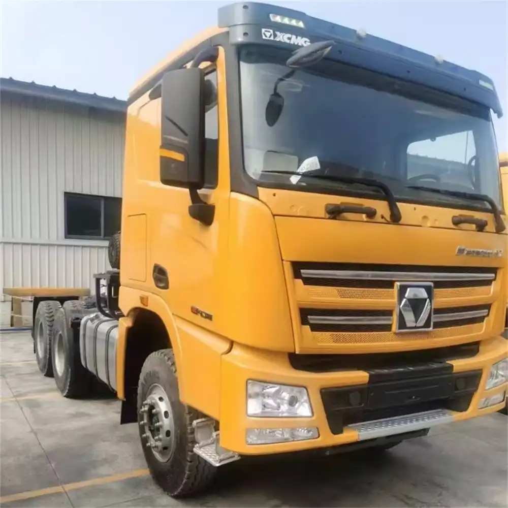 XCMG Hanfeng G7 6x4 Tractor Truck - CarMax Vehicle